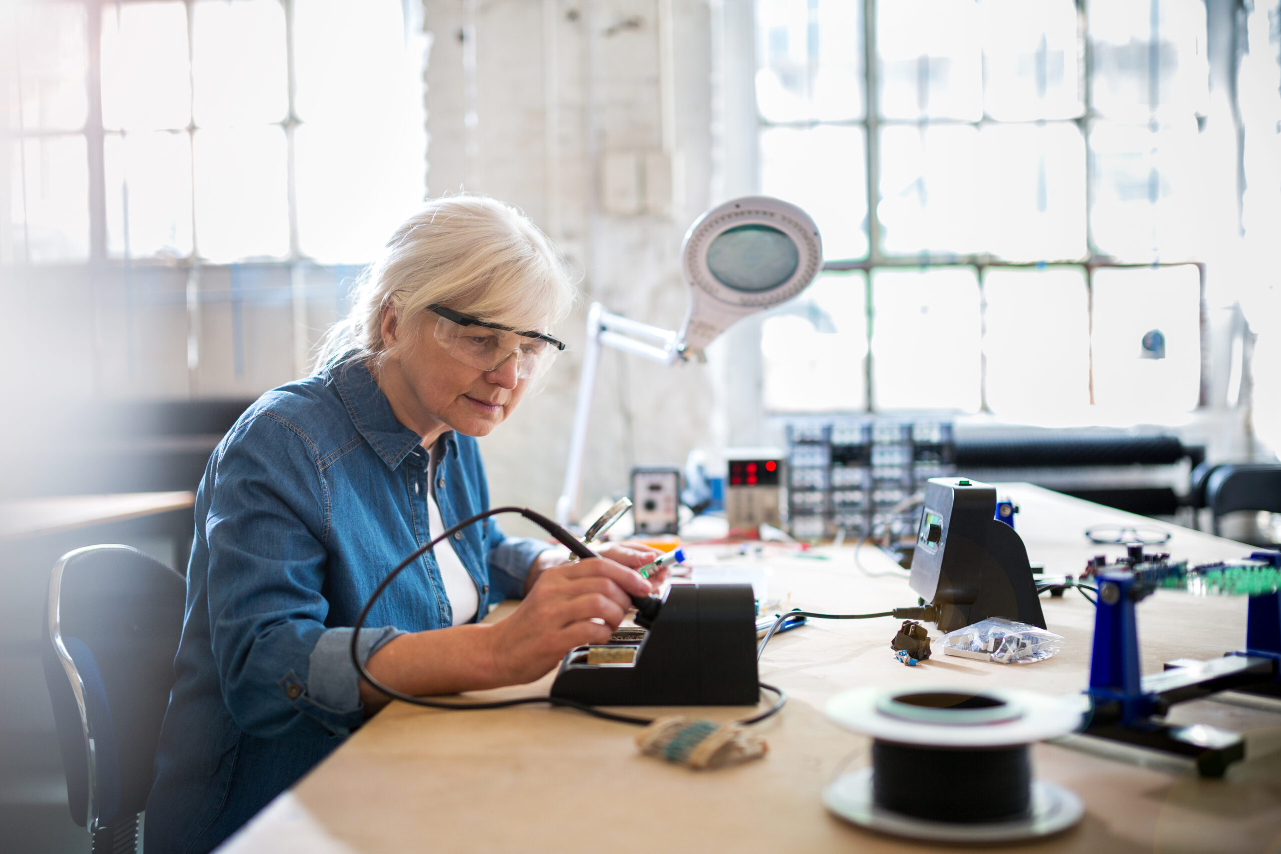 Positive trends for gender balance in the electronics and engineering ...